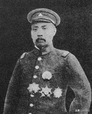 Shi Jianqiao: A weak woman with bound feet, she endured for 10 years ...