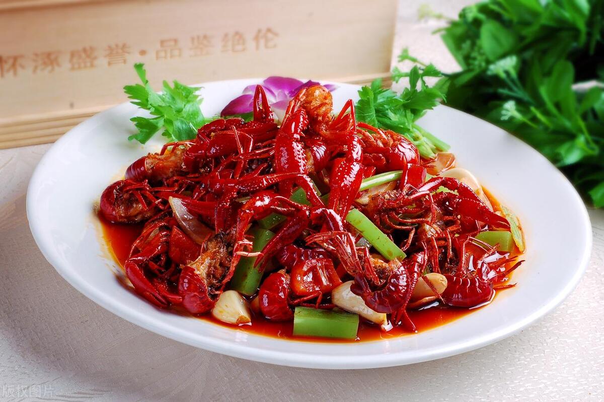 Ten popular ways to eat crayfish - iNEWS