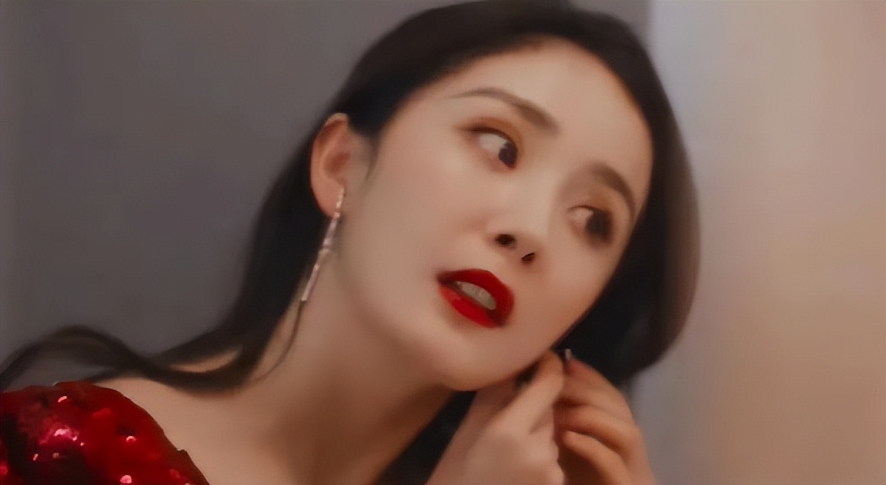 The male star dares to show his figure unexpectedly?The perfunctory fat ...