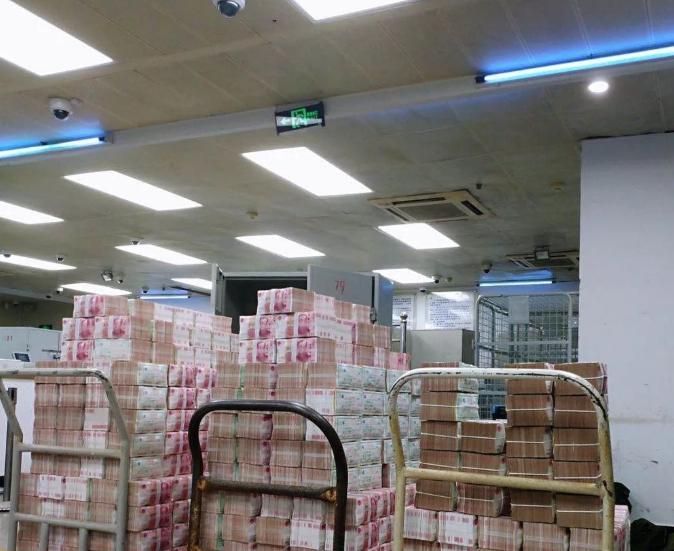 How much is 100 million yuan in cash, and how hard is it to get it out ...