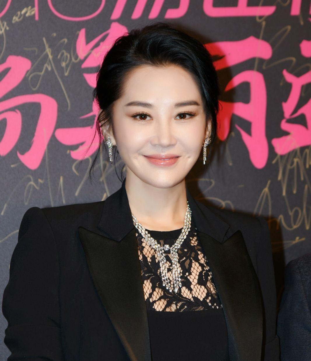 "Time has not lost its charm, Xu Qing performs a classic!" - iMedia