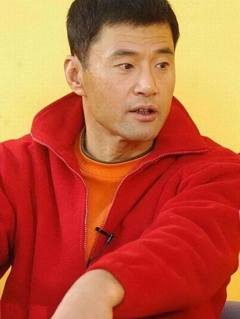 Actor Yu Rongguang: After 35 years of marriage and no scandals, why does his 63-year-old wife ...