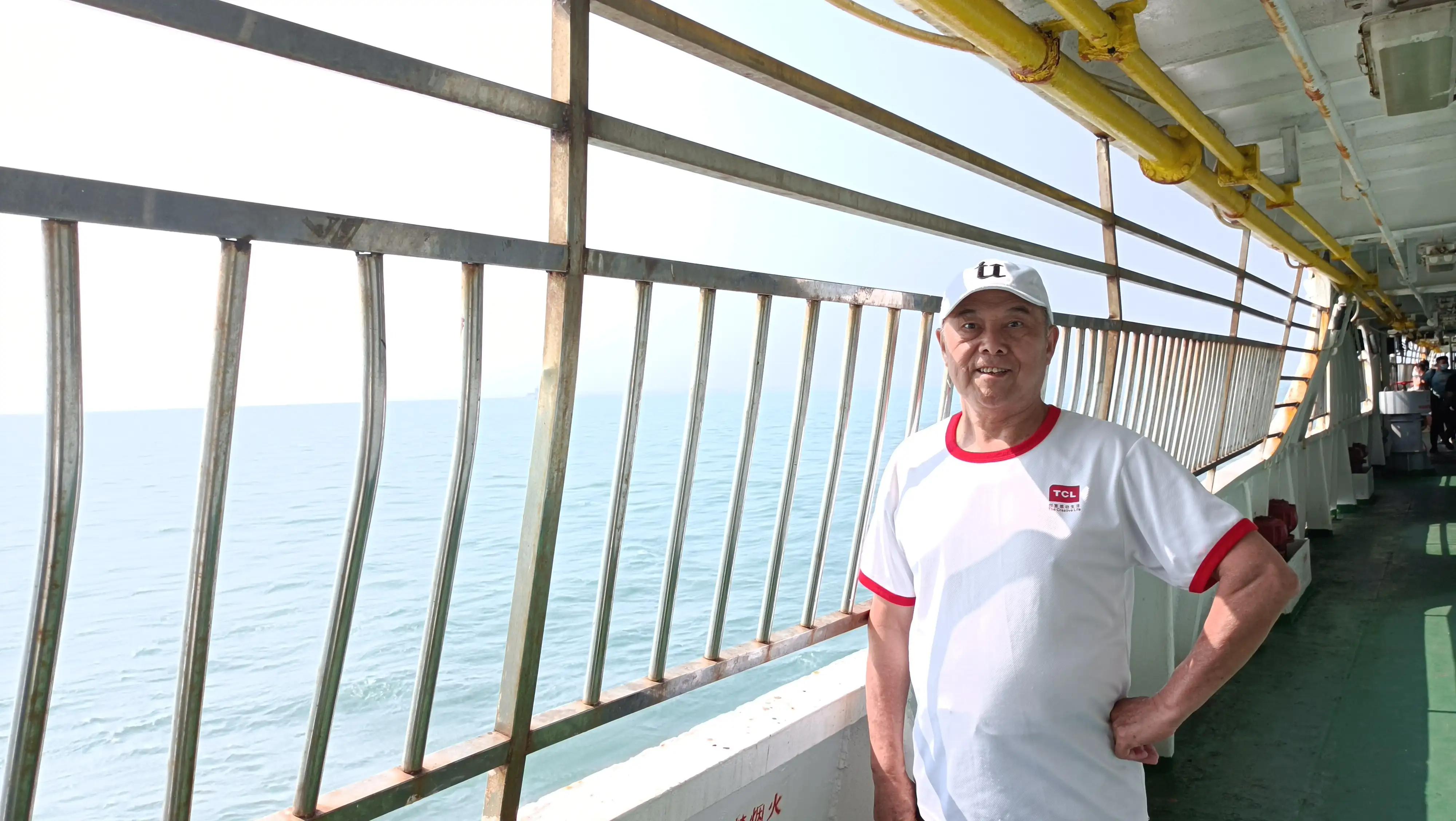 Documentary of Haikou New Seaport Ferry Crossing Qiongzhou Strait to ...