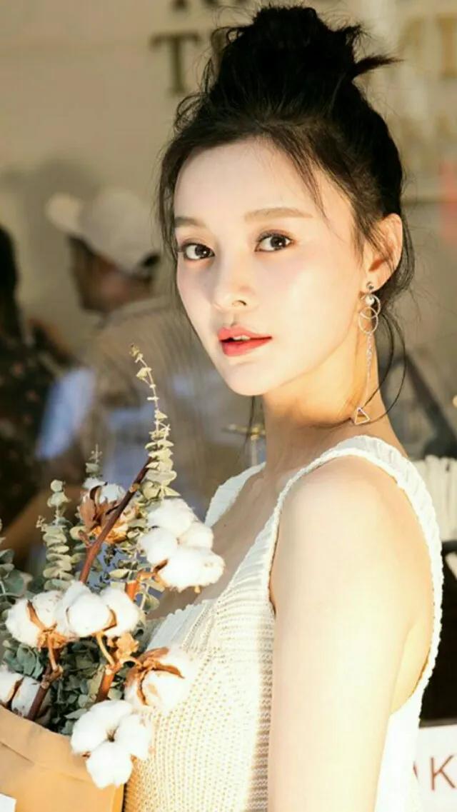 Wang Ruizi's beautiful picture - iNEWS