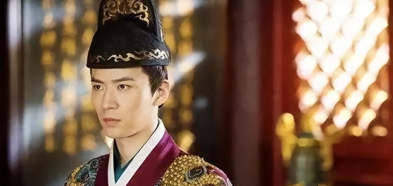 Emperor Lu Bing, who has been an official since the tenure of Jinyiwei ...