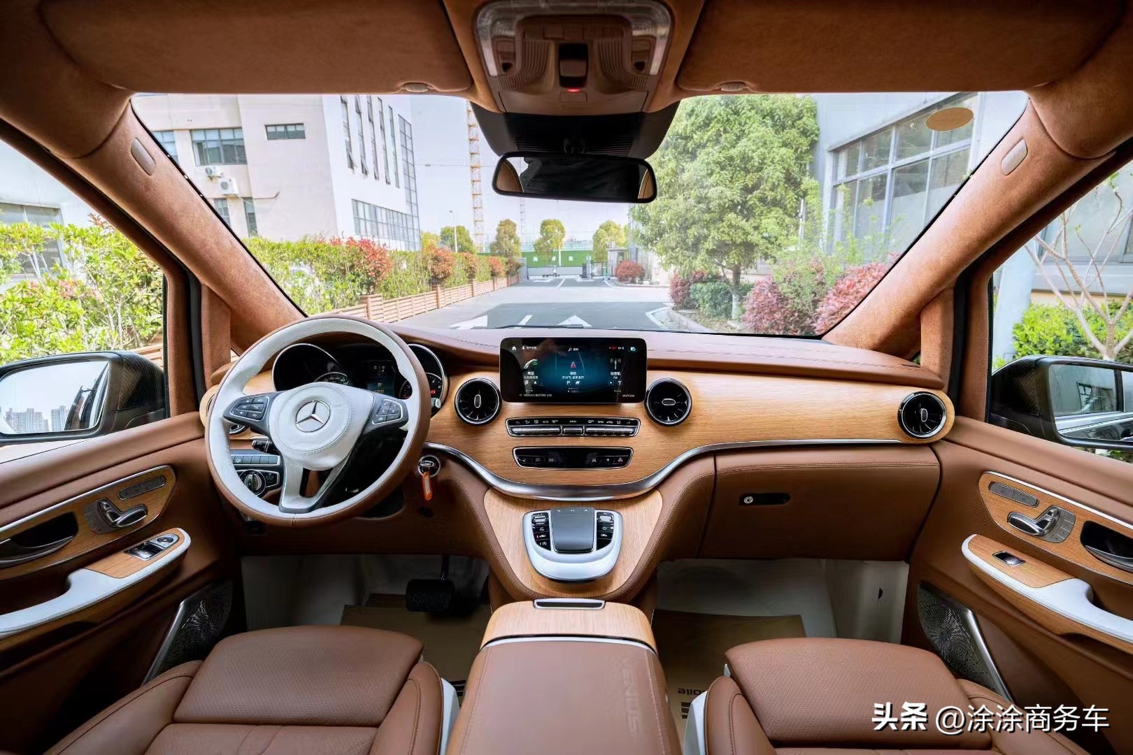 How to choose the Mercedes-Benz V-class custom MPV, choose the ...