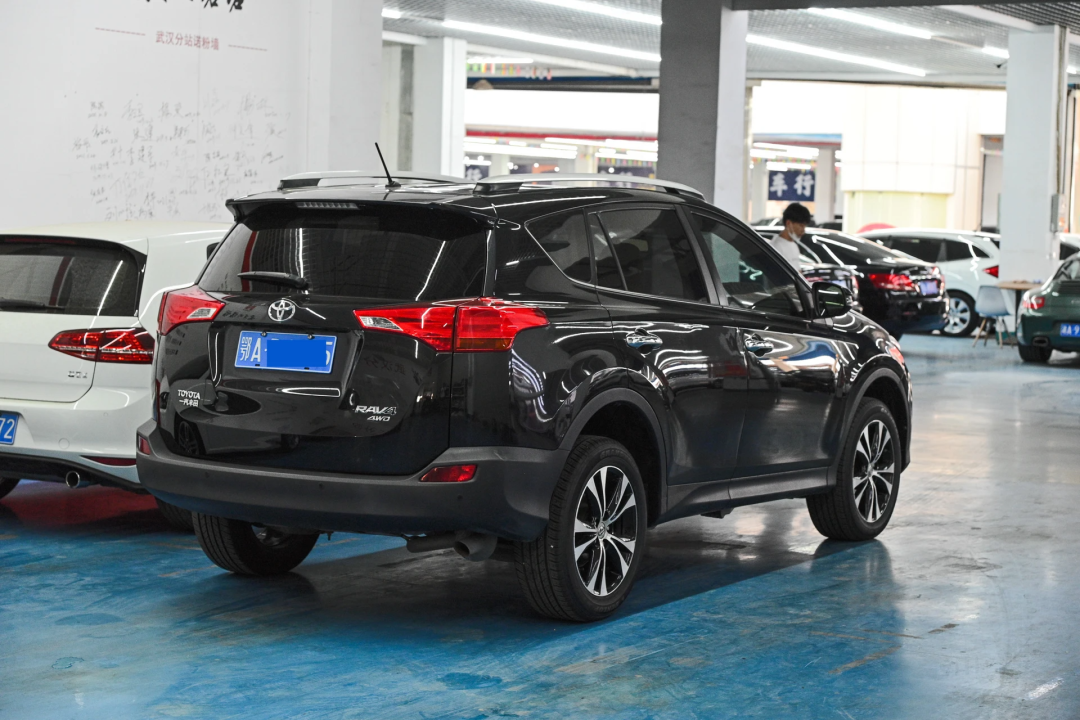 Second-hand Toyota RAV4: 100,000 yuan to buy a Japanese four-wheel ...