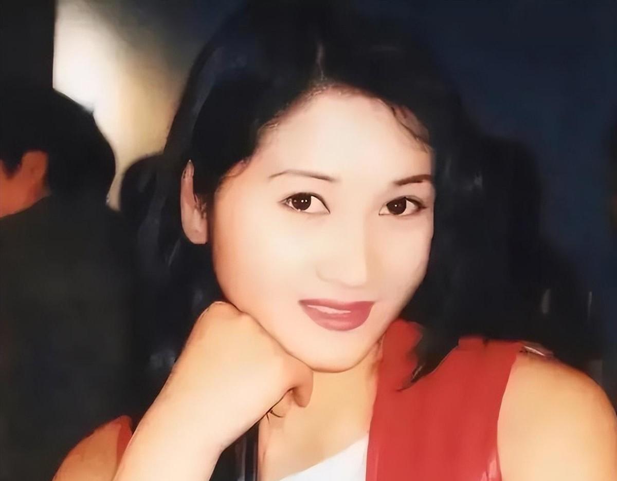 Sleeping together is just the tip of the iceberg, celebrities reveal ...