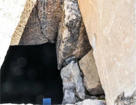 Prince Yuxian Fuquan is the elder brother of Emperor Kangxi. The scale ...