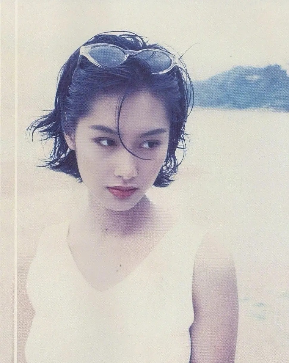 Athena Chu, the Hong Kong actress who was all the rage at the time ...