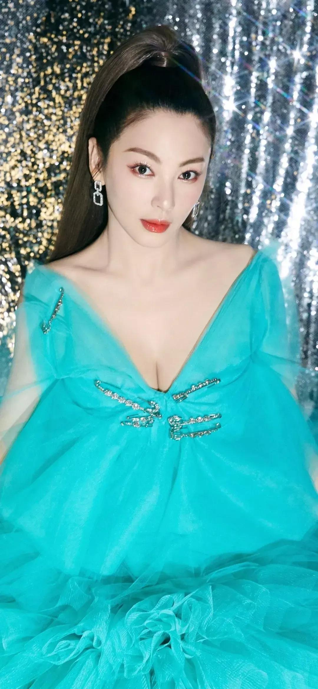 Sexy and charming - Zhang Yuqi - iMedia