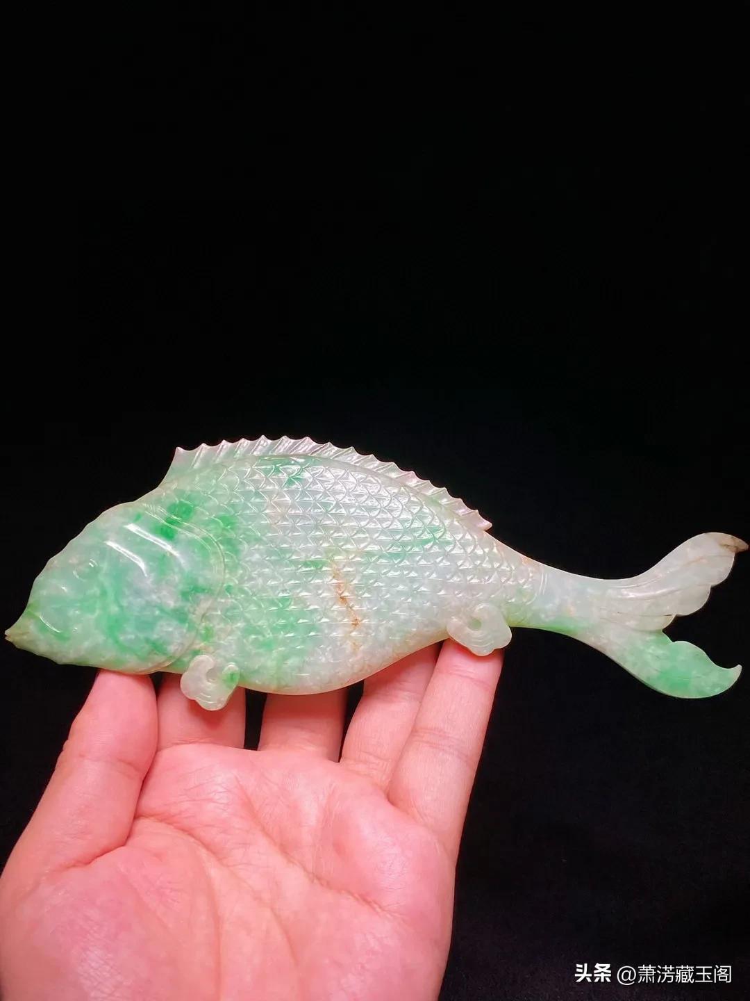Qing Dynasty Qianlong Laokeng Emerald Floating Green Fish Shape Jiqing ...