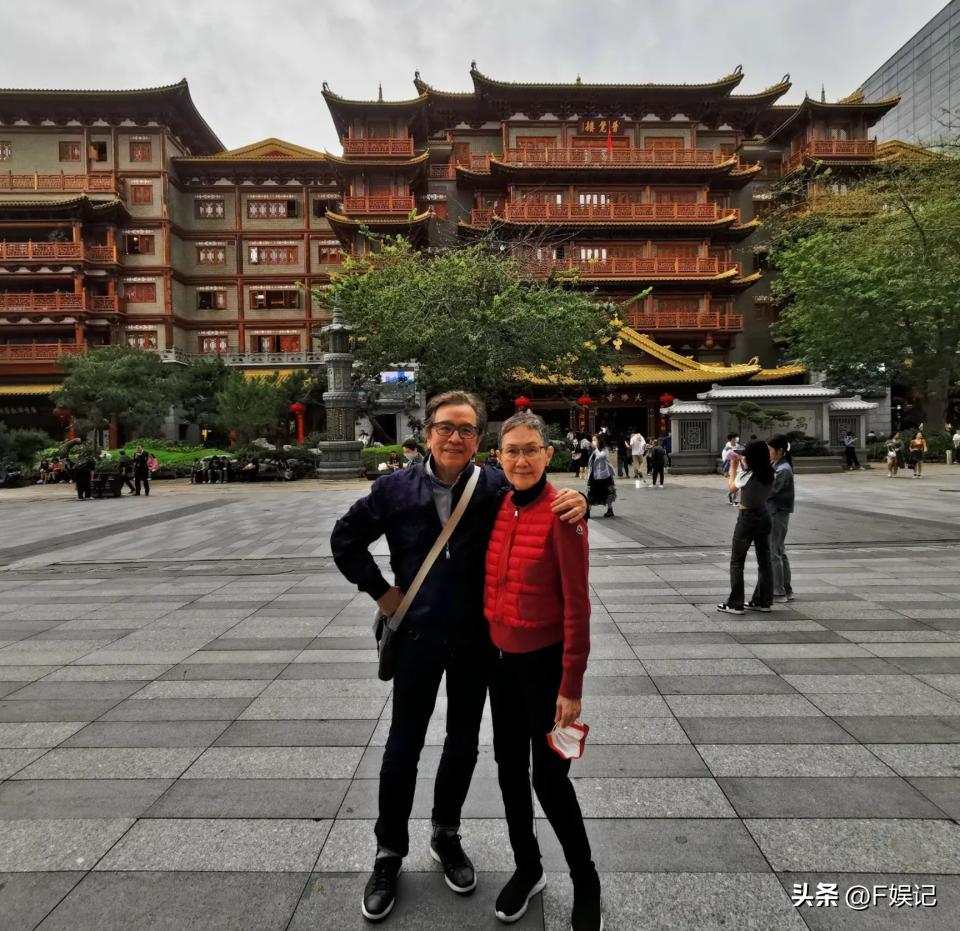David Jiang, his wife and his daughter and grandson traveled to the ...