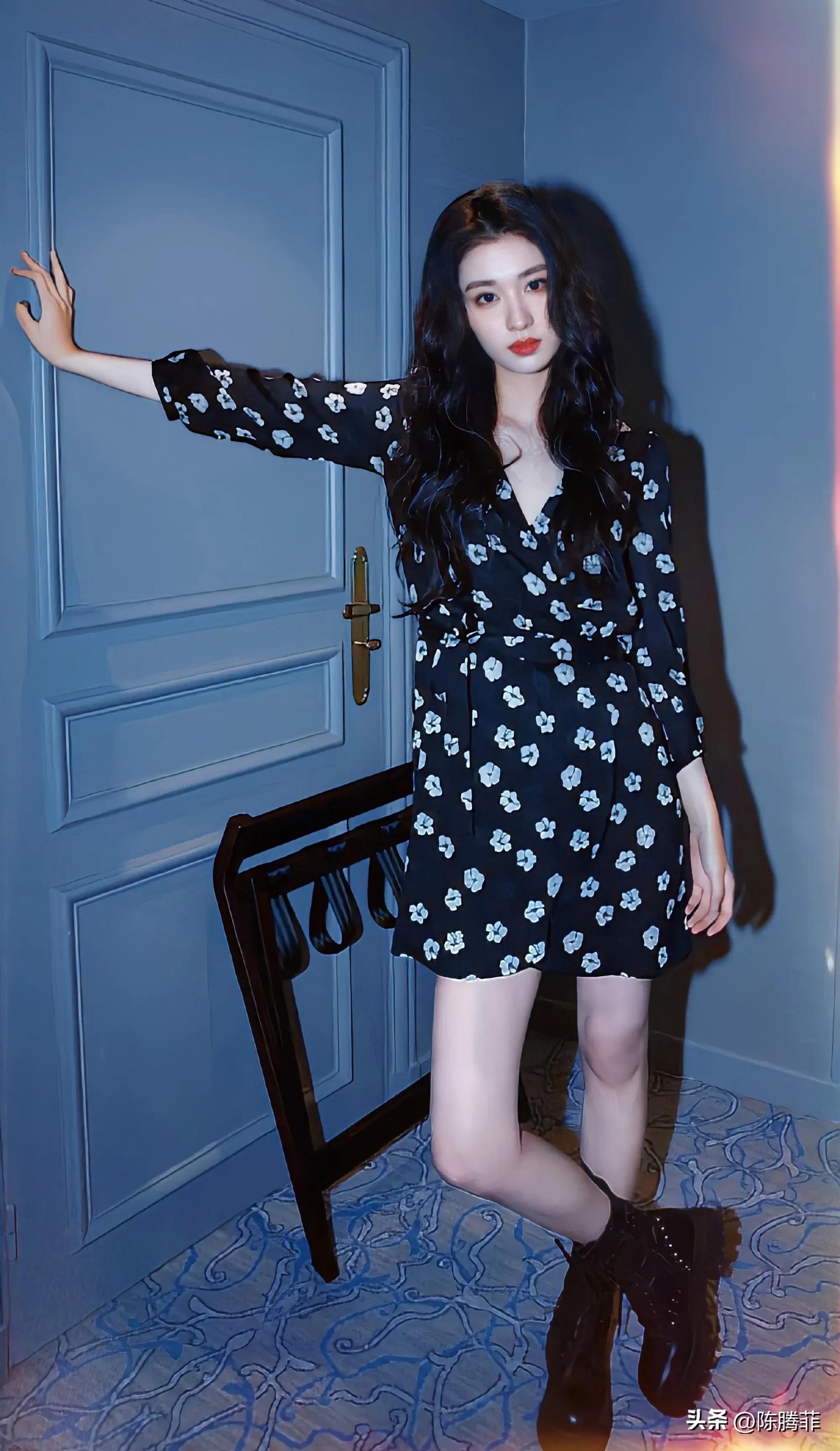 Wang Churan's beautiful photo - iNEWS