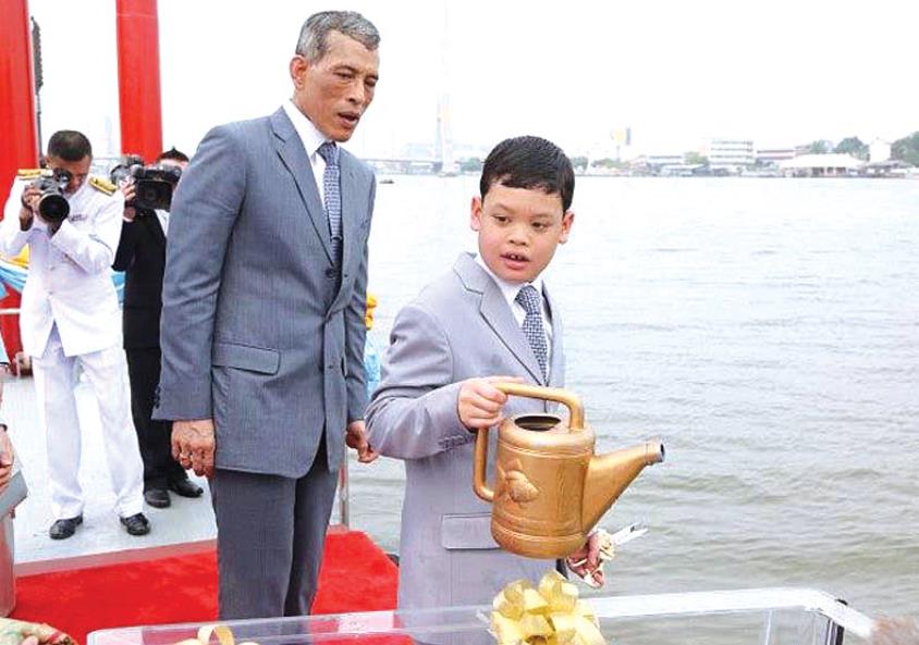At the age of 18, the status of Tibanggong soared! The royal statue is ...