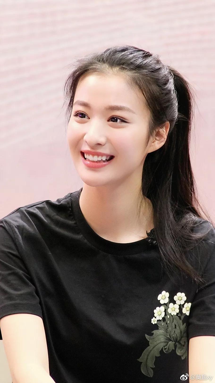 Wang Churan Beautiful Wallpapers - iNEWS