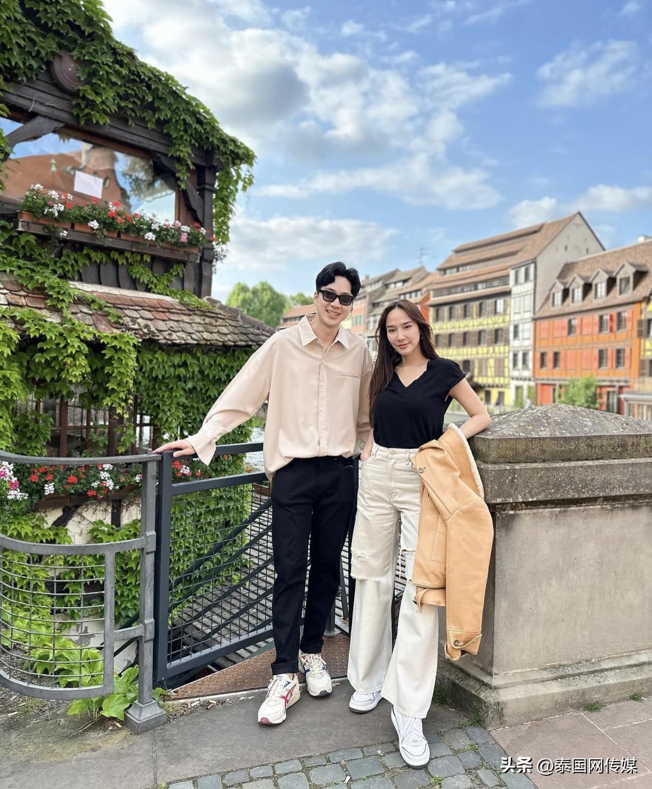 Thai star AumP is accompanied by his friend Ninology, a wealthy ...