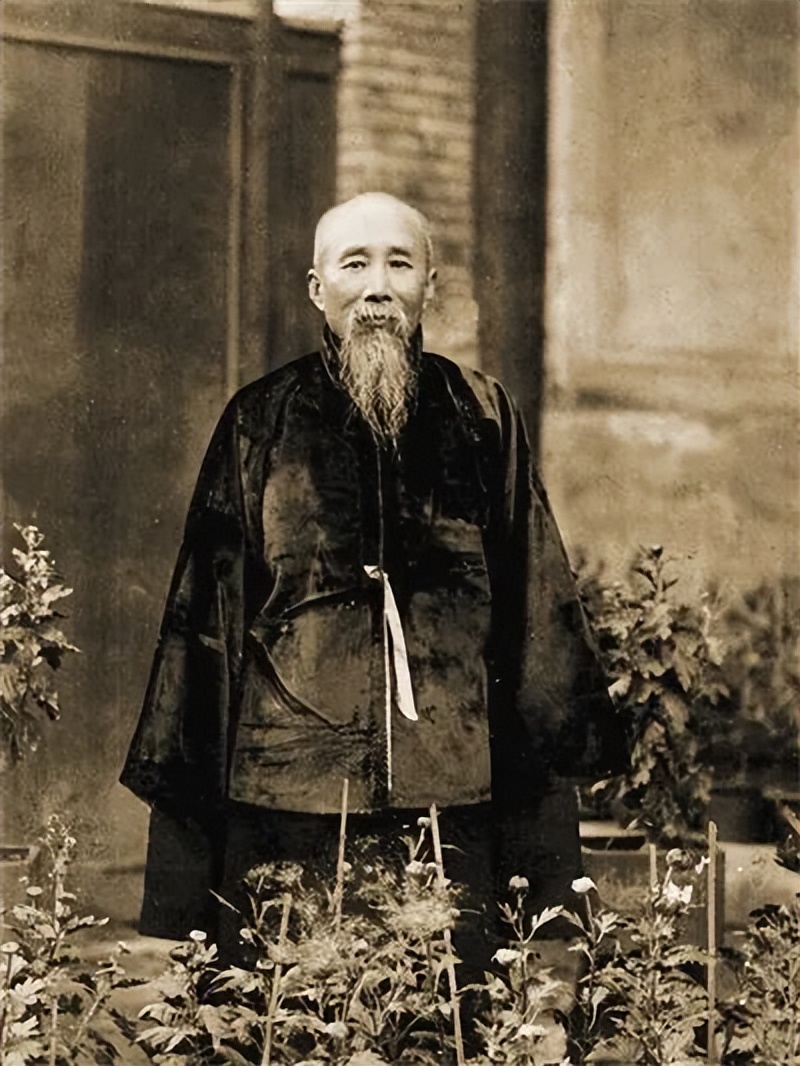 Today, 110 years ago, Shen Jiaben, the "predecessor of law" who ...