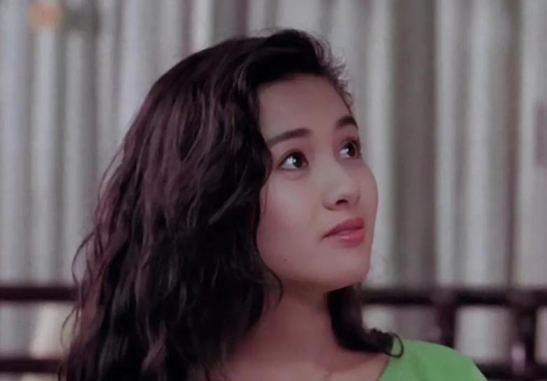 Li Lizhen: She debuted with "Innocent" at the age of 15 and became the ...