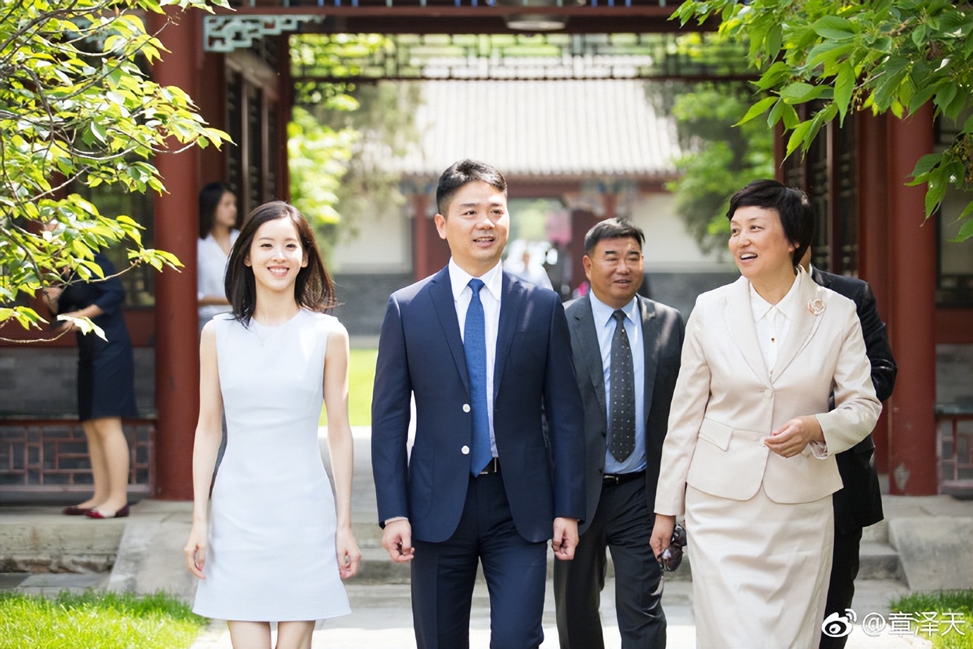 Jingdong boss Liu Qiangdong laid off himself!The comment area is full ...