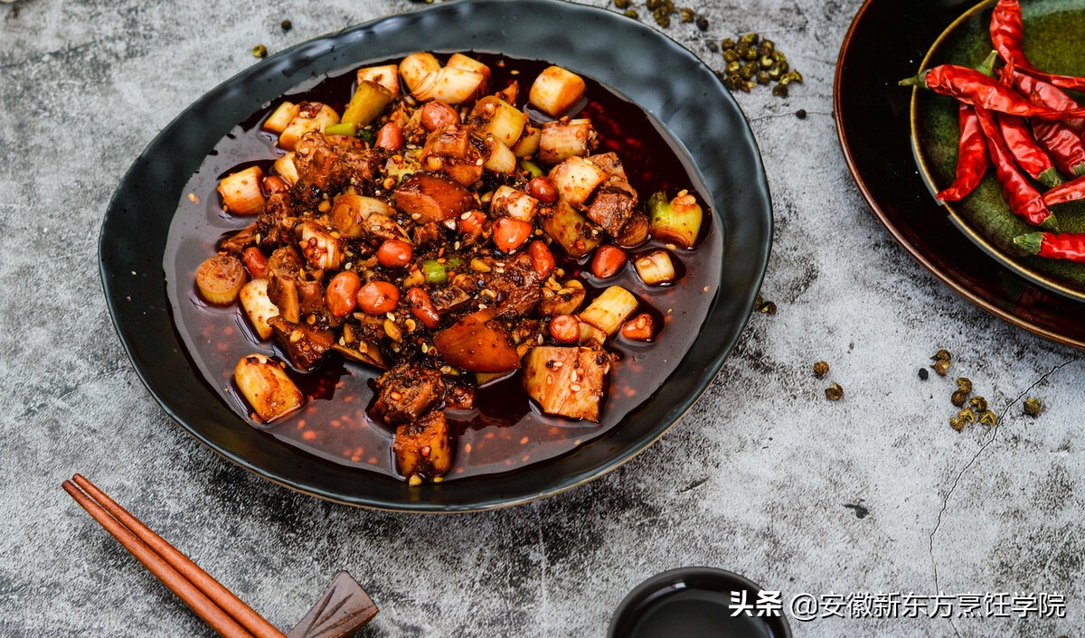 No appetite for summer?I will share with you a spicy red oil rabbit ...