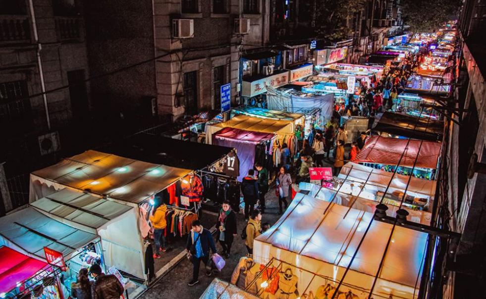 Come to the night markets of Baocheng Road and Dacheng Road in Wuhan to ...