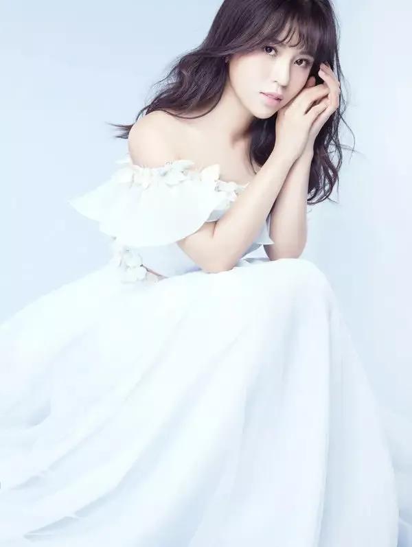 Xiong Ziling of the goddess series - iNEWS