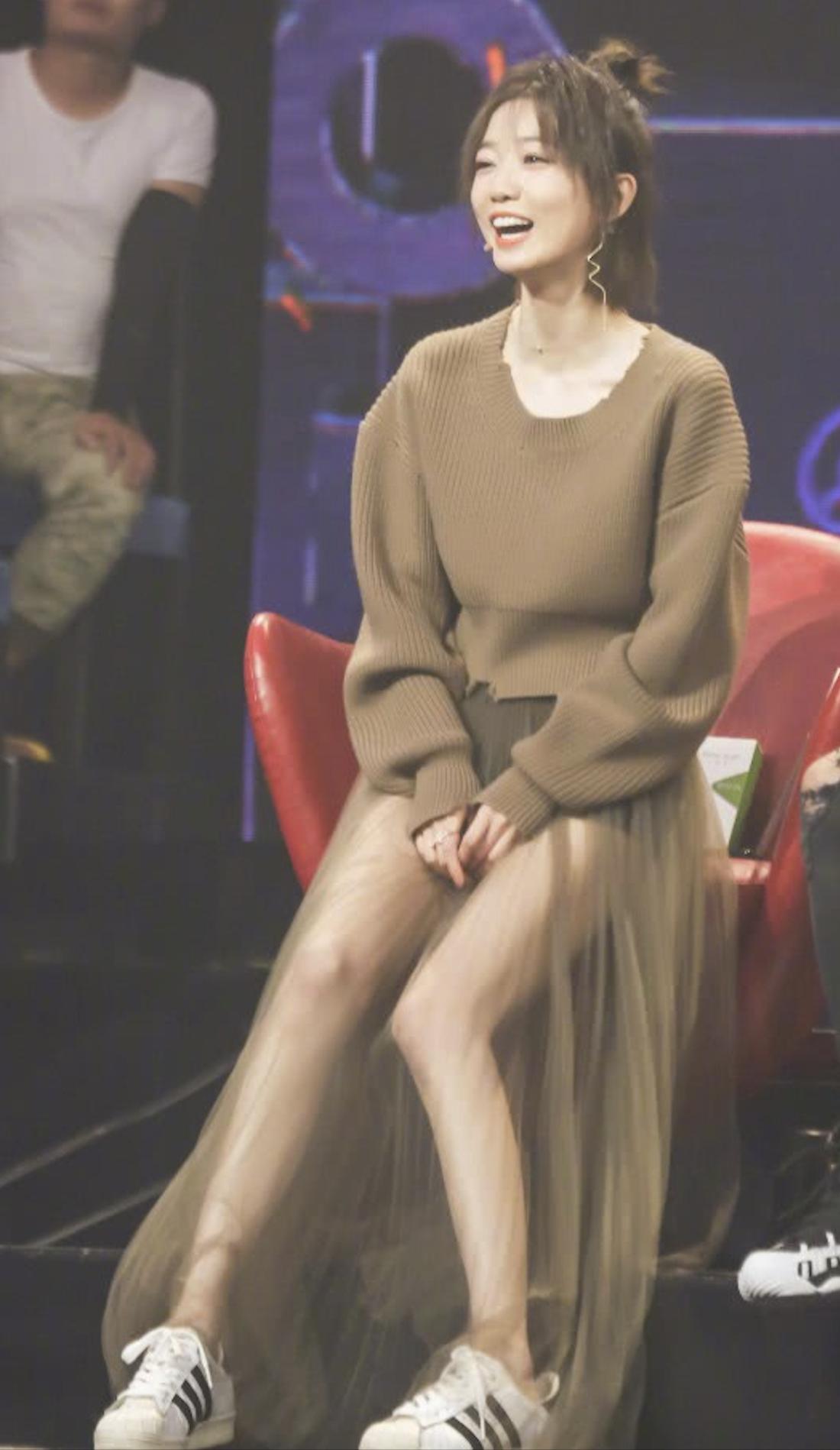 Shasha Yu —— Lovely and Charming Beauty - iMedia