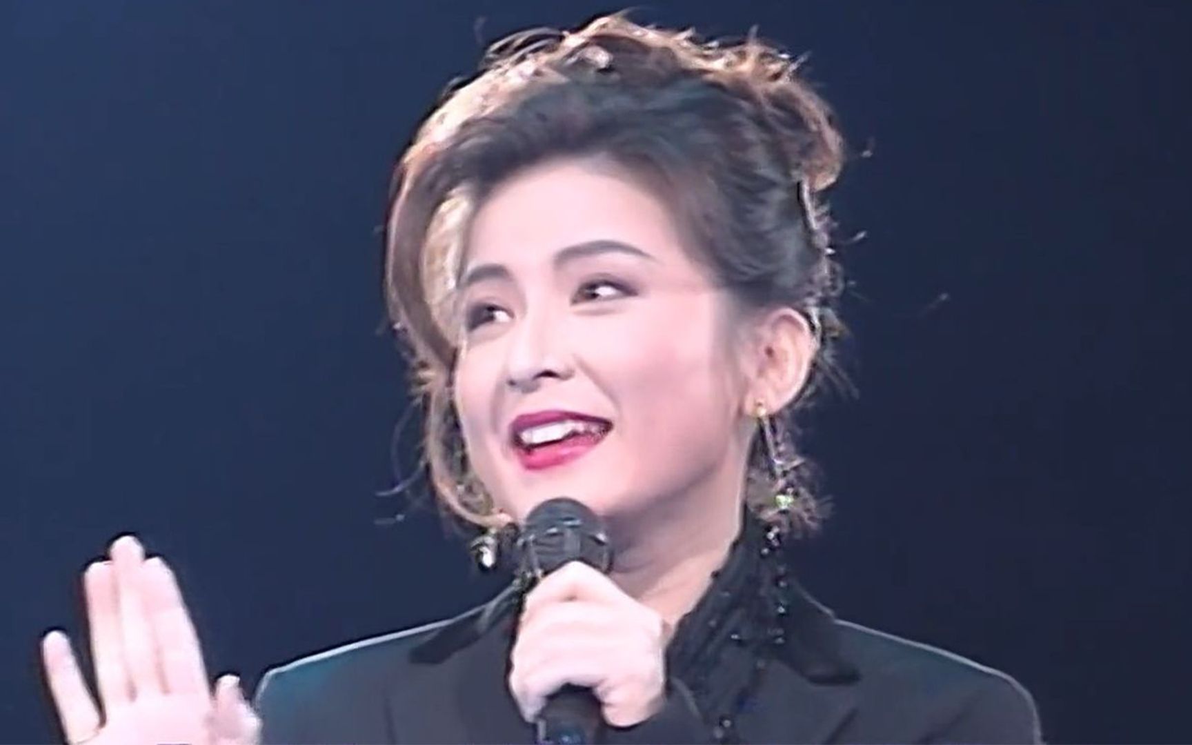 She was originally as famous as Teresa Teng, but she was devastated by ...