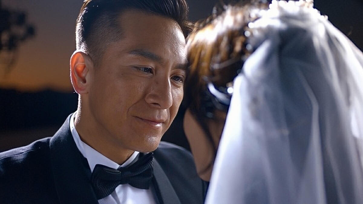 TVB wears a wedding dress to show off its career line! Kissed ...