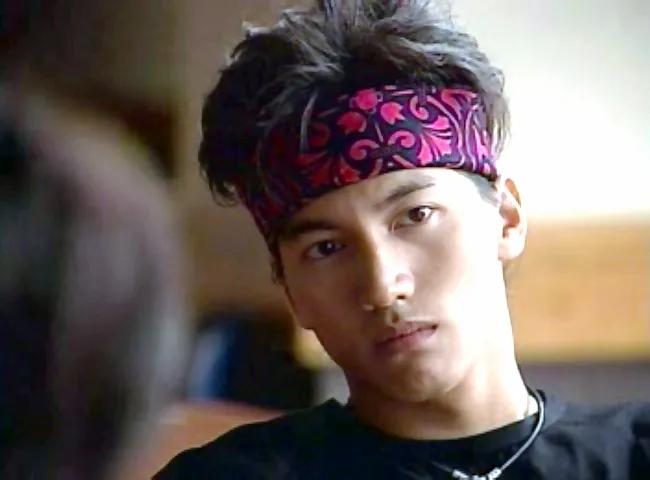 Is a man who loves to cry really not manly enough? - iNEWS