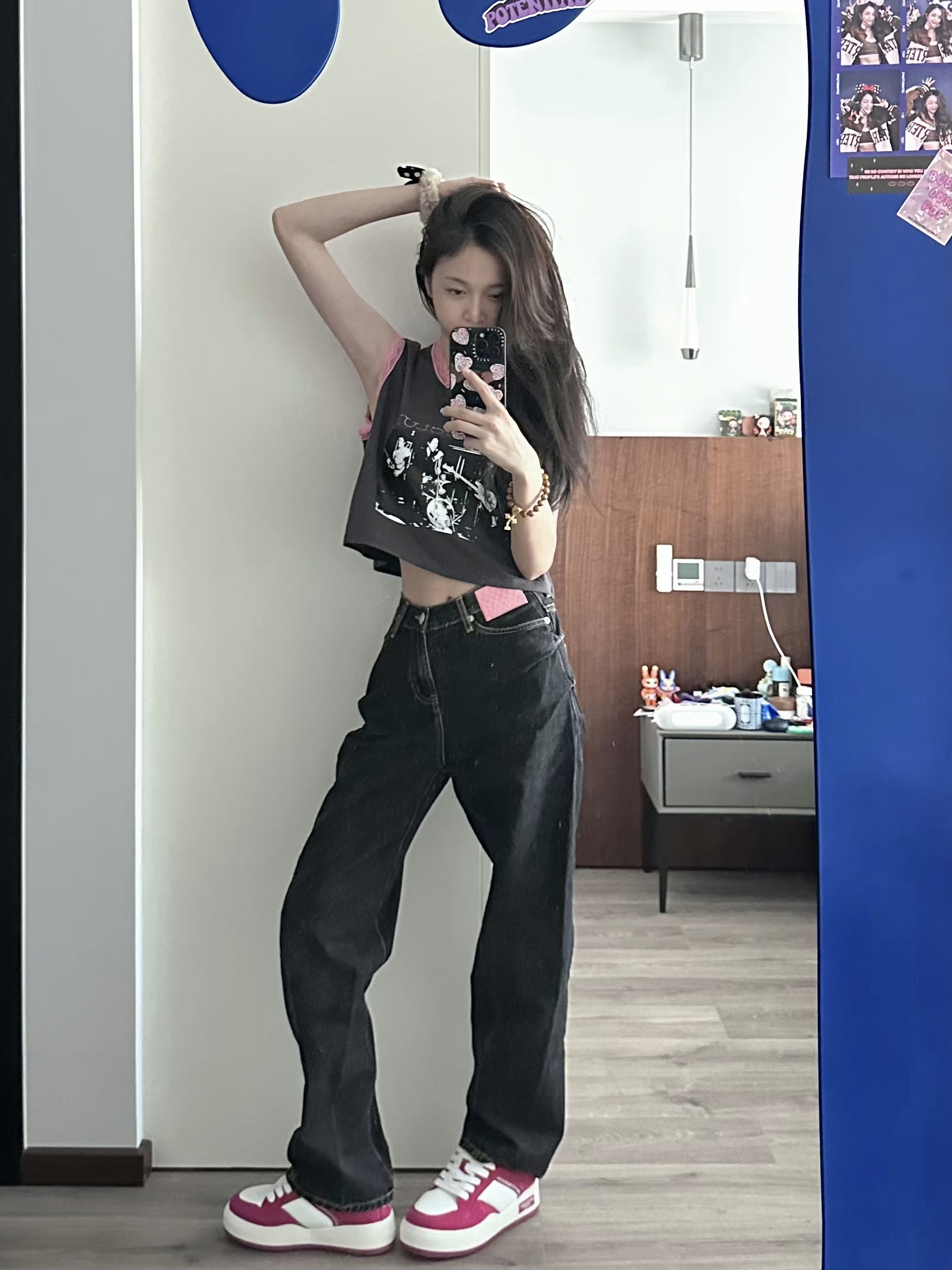 "Princess Qipa" Wu Xuanyi's dopamine outfit, the girl's good figure is ...