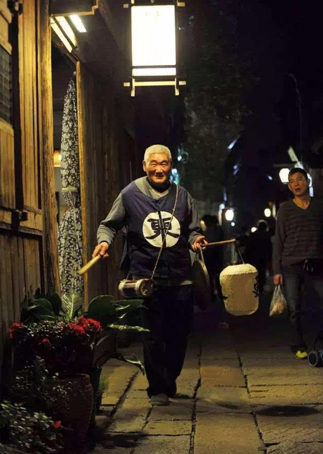 Explore the status of watchmen in ancient society, the evolution of the ...