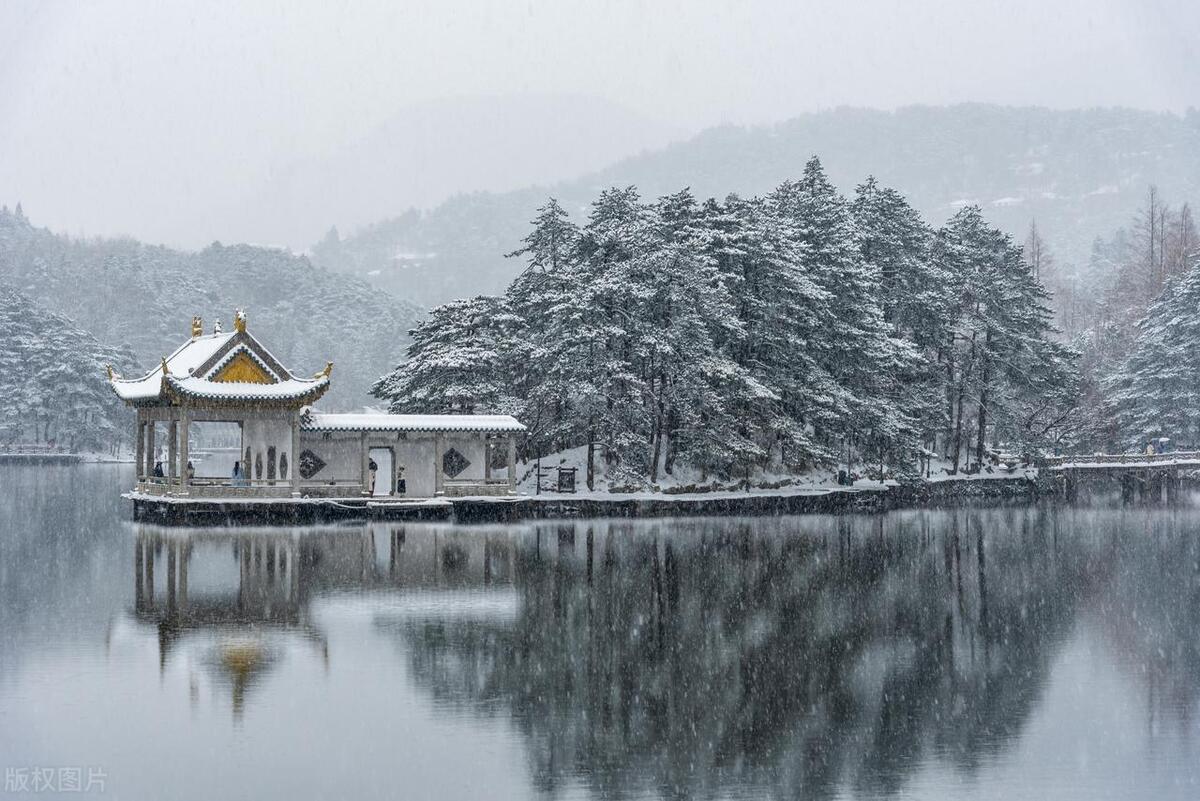 China's Top Ten Famous Summer Mountains - iNEWS