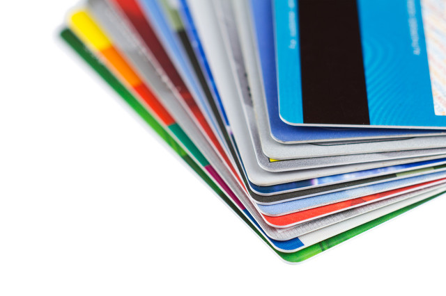 Credit card installment: make your consumption more free - iNEWS