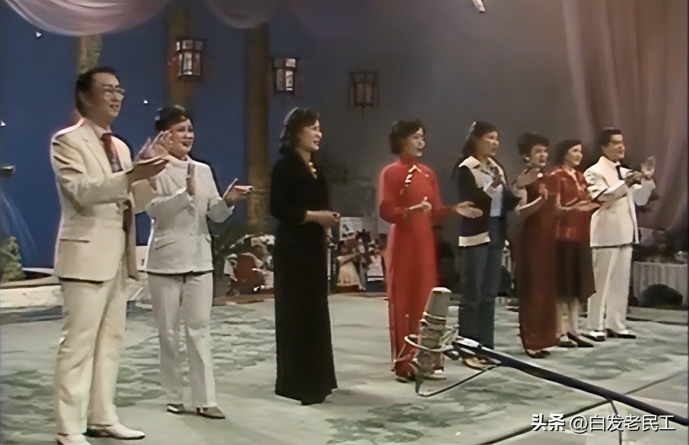 Singers of the older generation in the Spring Festival Gala - iNEWS