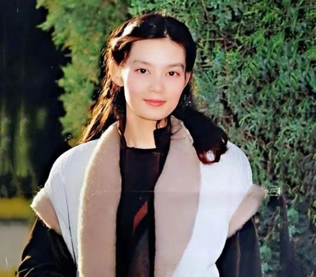 Actress Pan Hong: After 36 years of divorce, she did not forget her ex ...