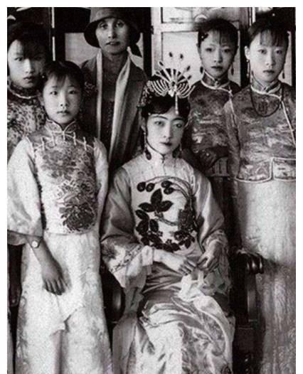 Puyi's body was damaged by palace maids since he was a child. What did ...