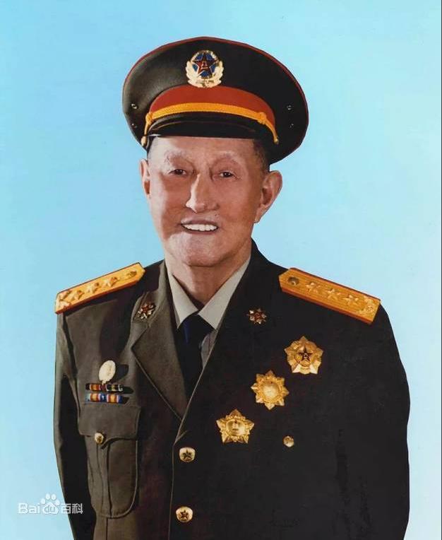 Peng Dehuai said: From the rear, this medal should be given to Gao Gang ...