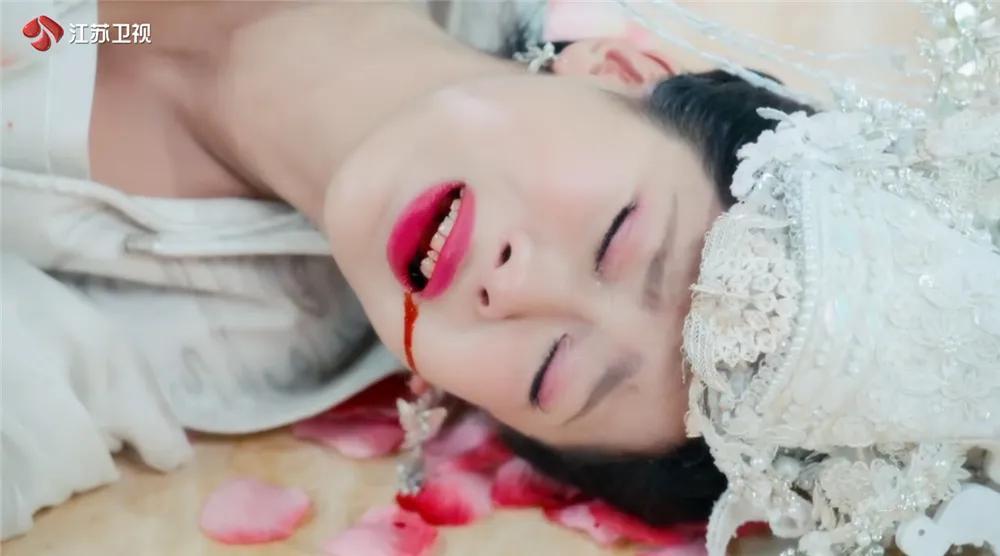 The tears of the three actresses, all with pear blossoms and rain, I ...