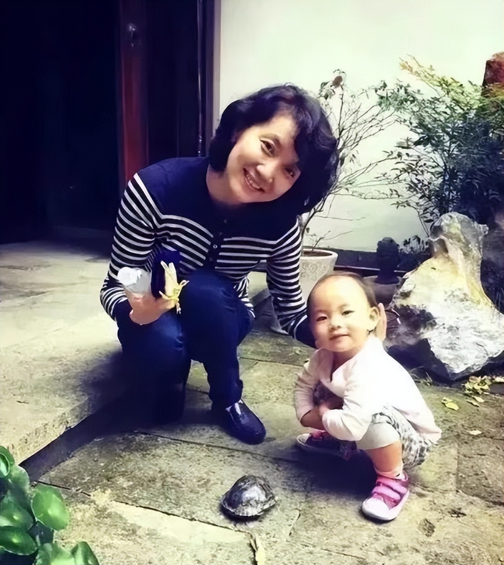 Li Xiuping, who used to be the most American face on CCTV, married a ...