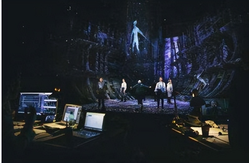 When visual art and emotion merge, characters jump out of the screen ...