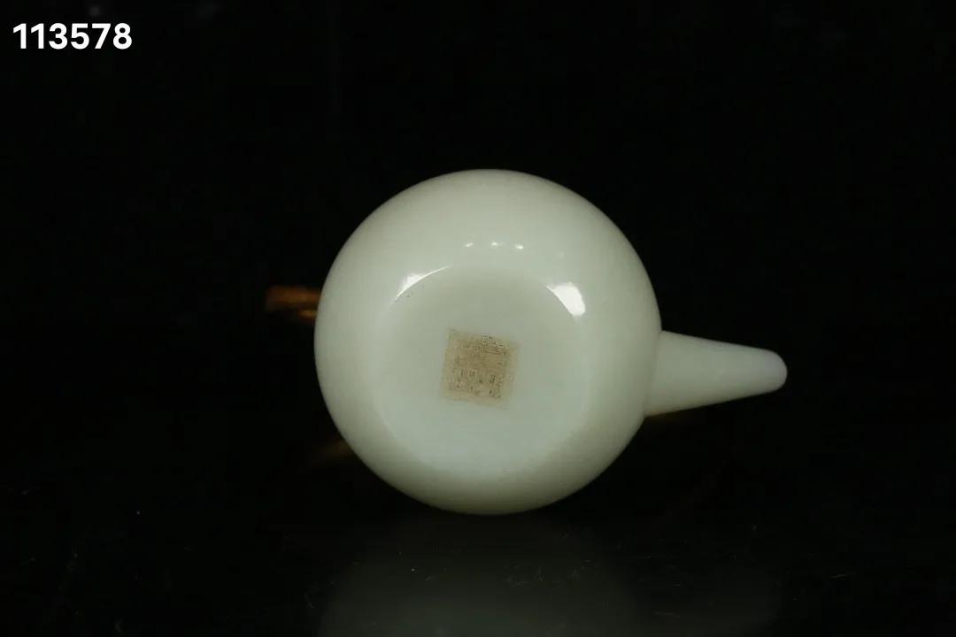 Qing old Hetian jade pot with beams, the jade is warm and delicate, the ...