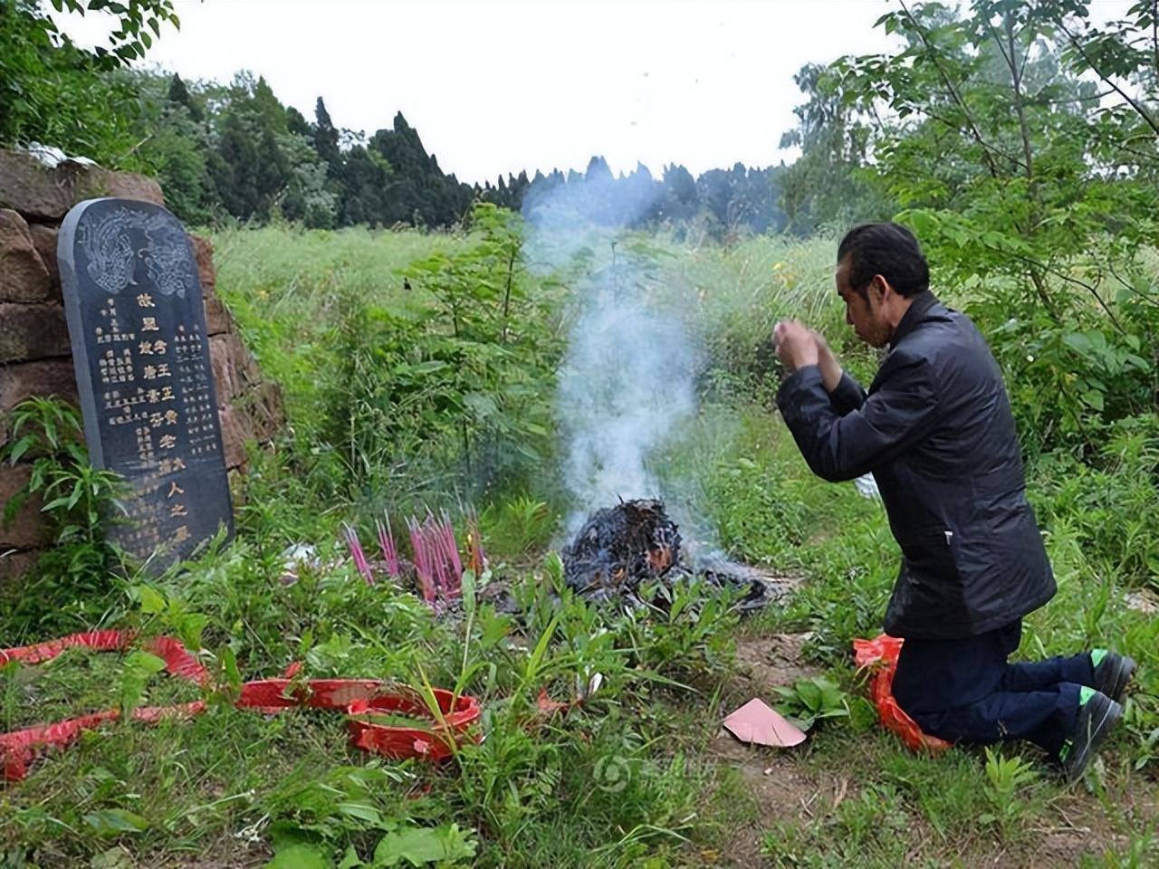 "Three don'ts when going to the grave, blessings will come naturally ...