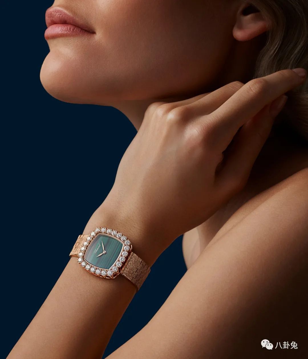 100,000 time zone watch, 300,000 retrograde, some happiness is given by ...