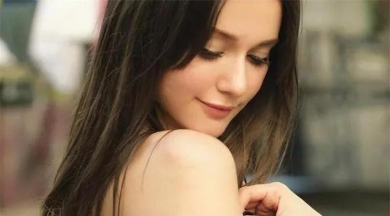 She gave up her nationality and married in China. She was a Ukrainian ...