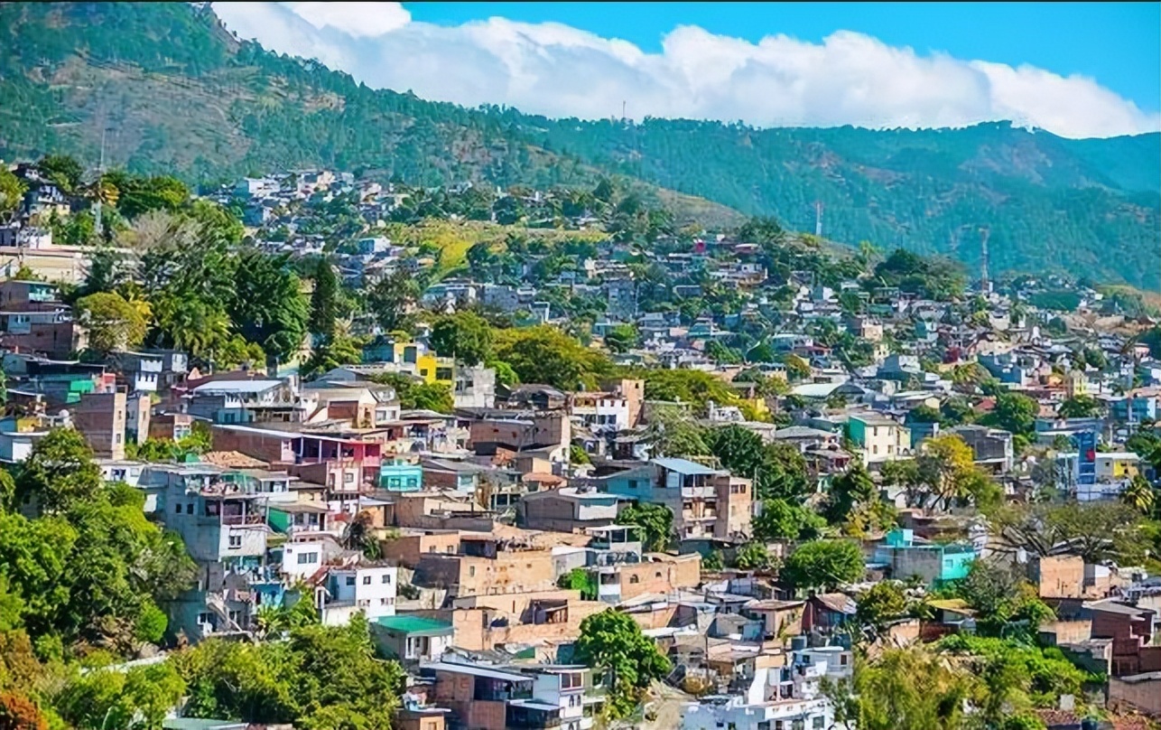 Got tricked?Honduras built a bridge, a strong wind passed, the bridge ...