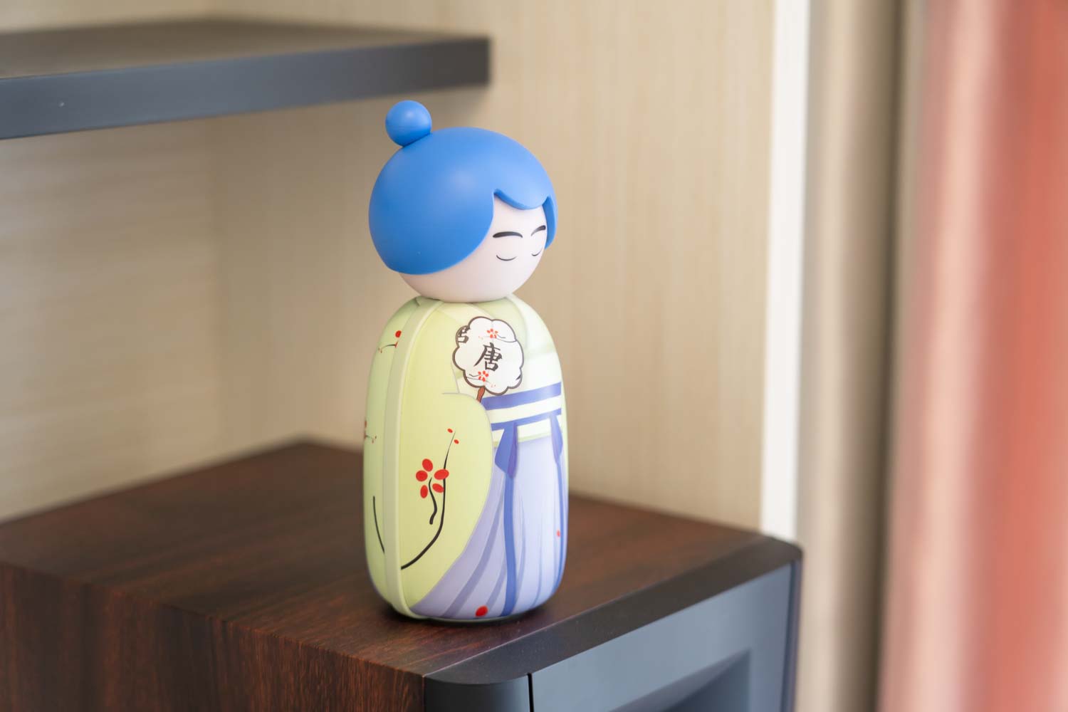 It is both a charging treasure and a hand warmer. This Tang Dynasty ...