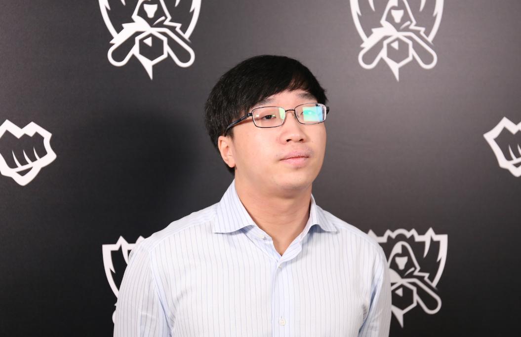 The smell of gunpowder is full! Tabe wants zero seals from JDG, saying that Homme is not worthy ...