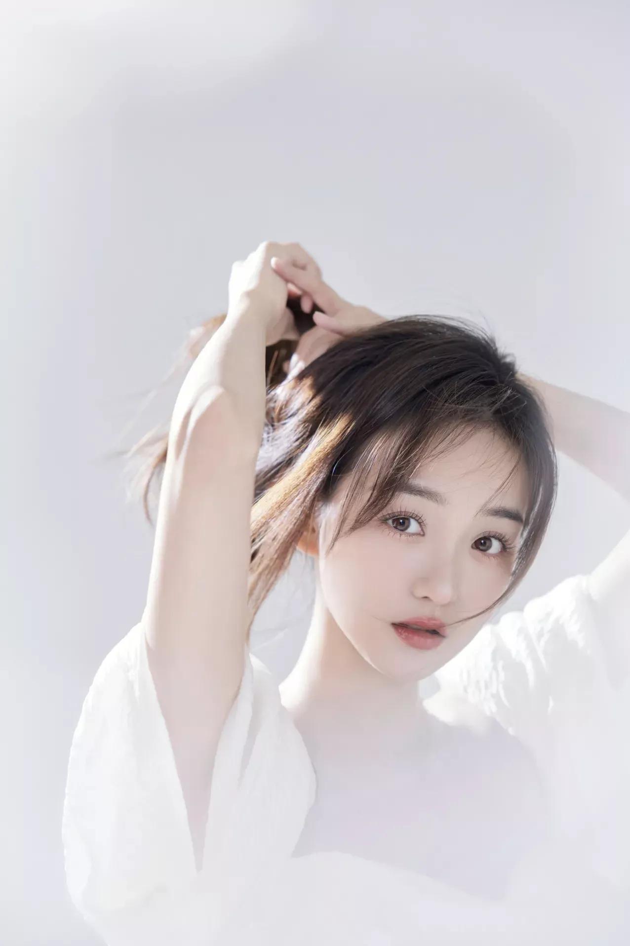 He Hongshan's beautiful photo album - iMedia